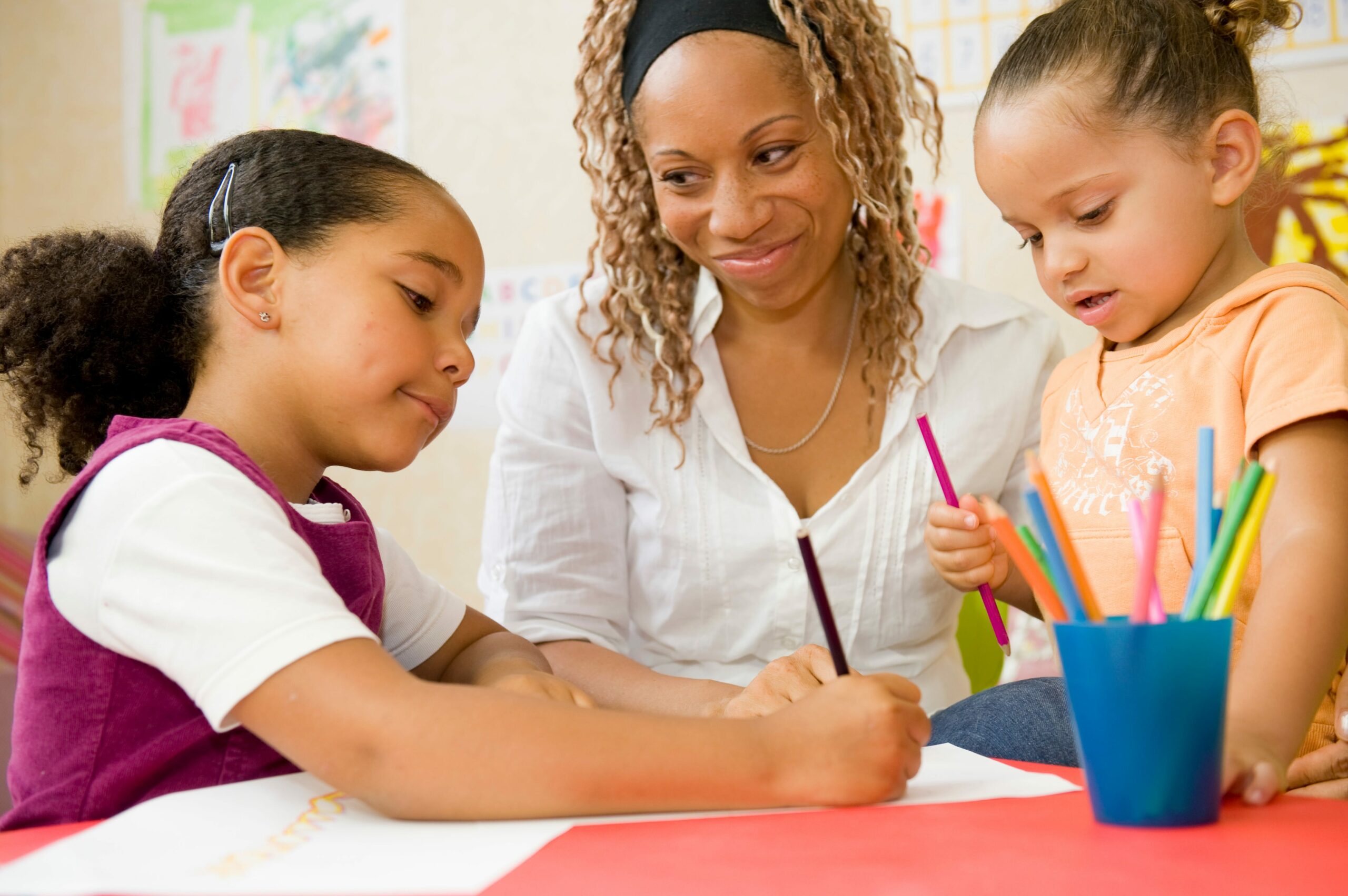 Métier d'ATSEM : Rôle, Formation, Compétences et Débouchés